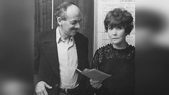 Белла Ахмадулина. «Песенка для Булата» (1972). Читает Ярослав Годованый