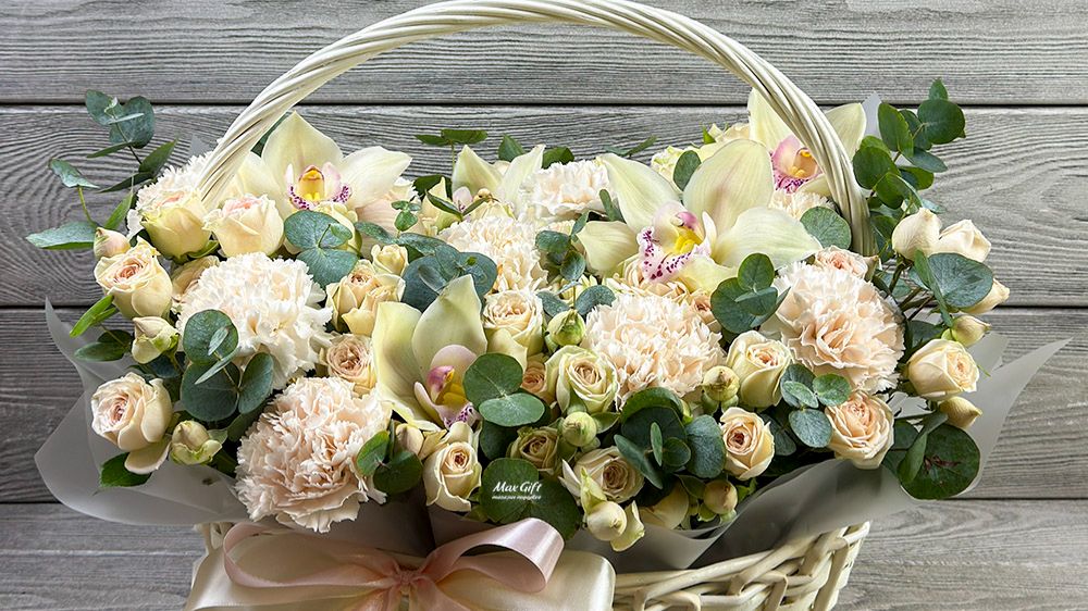 Корзина с цветами «Жемчужная гармония»