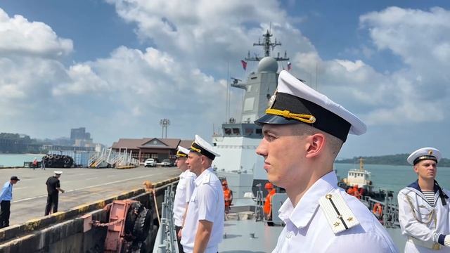 Отряд Тихоокеанского флота прибыл в Королевство Камбоджа