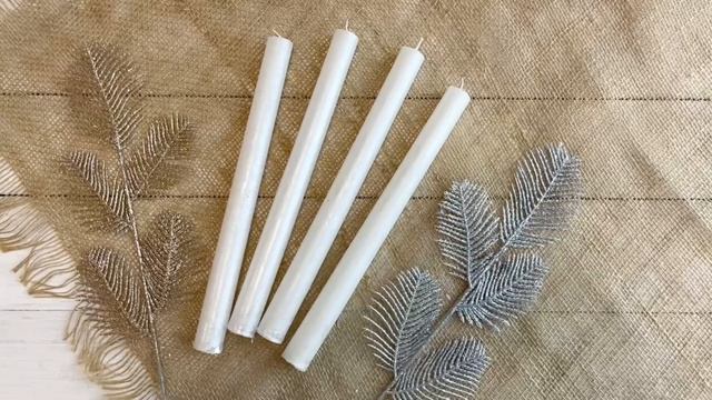 Свечи столовые МЕТАЛЛИК, белые, 25 см, 4 шт., 205557