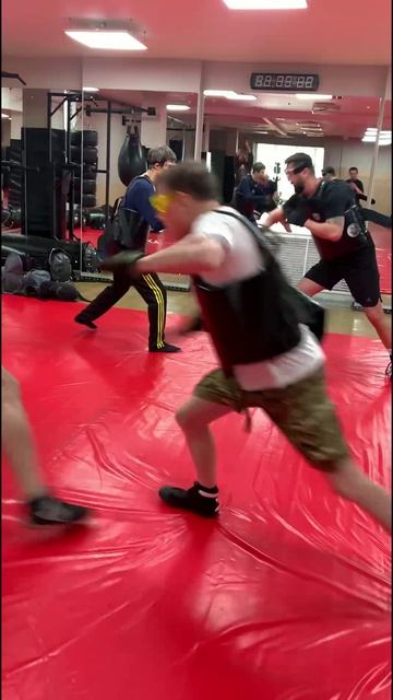 Скоротечность ножевого боя