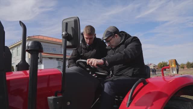 Владислав Зырянов о посещении Минусинского и Курагинского округов