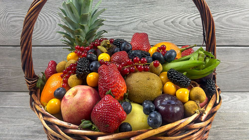 Корзина с фруктами «Tutti Frutti Platinum» / Фруктовый набор в подарок
