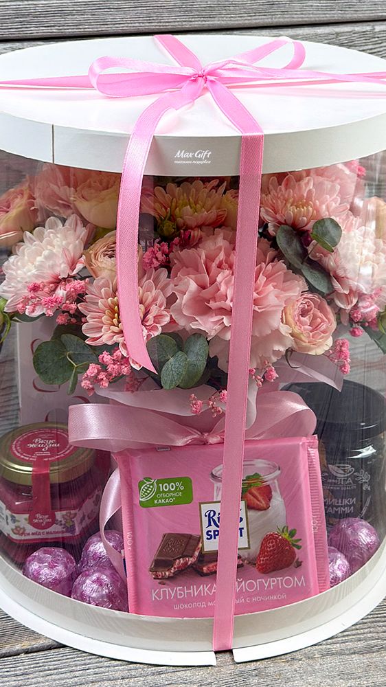 Подарочный набор с цветами «Нежный сюрприз»