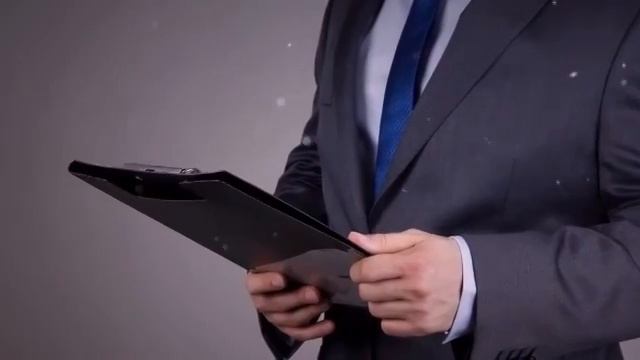 ТАЙГА, Егерь спас раненого медвежонка от стаи волков...