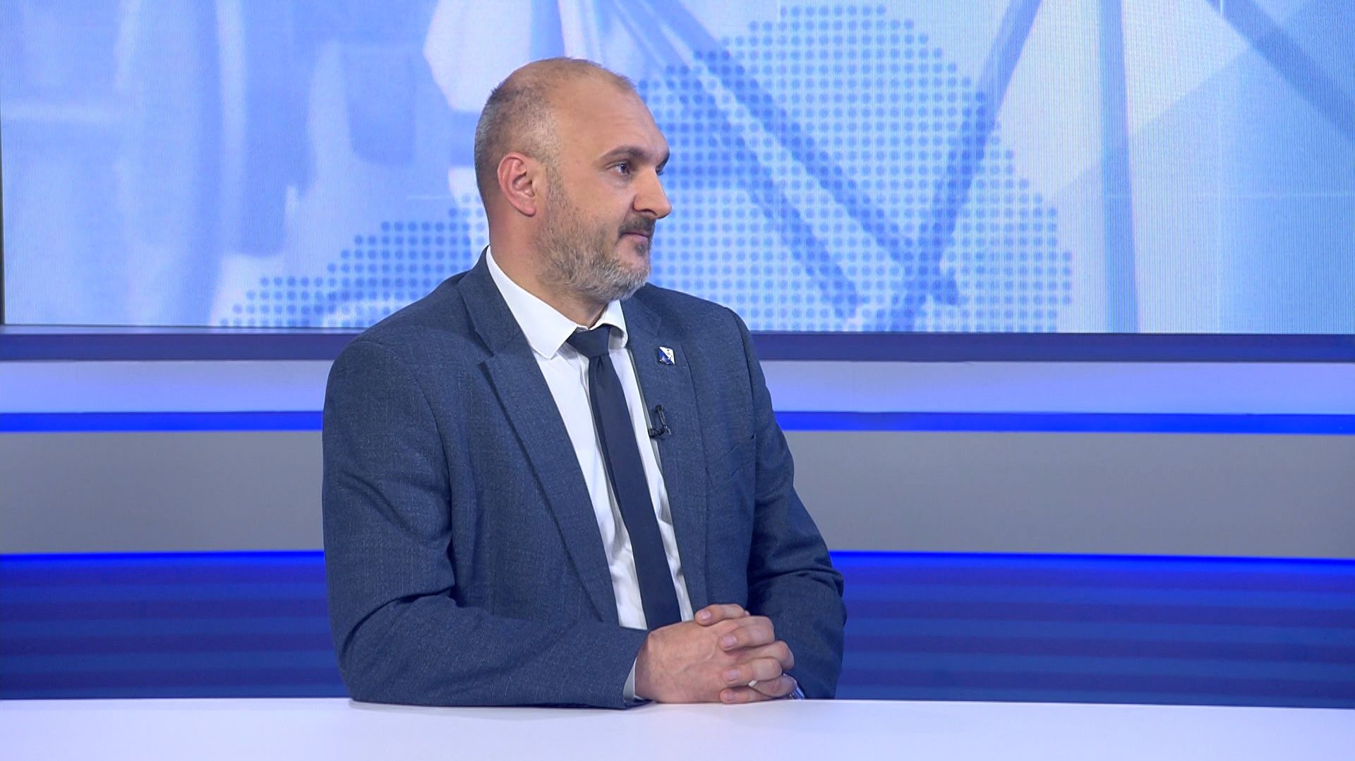 Максим Кривонос о приемной кампании в первые классы в Севастополе (Интервью. 10 апреля 2026)