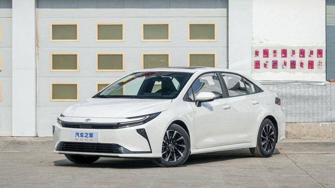 Доступна к заказу новая гибридная Toyota Corolla