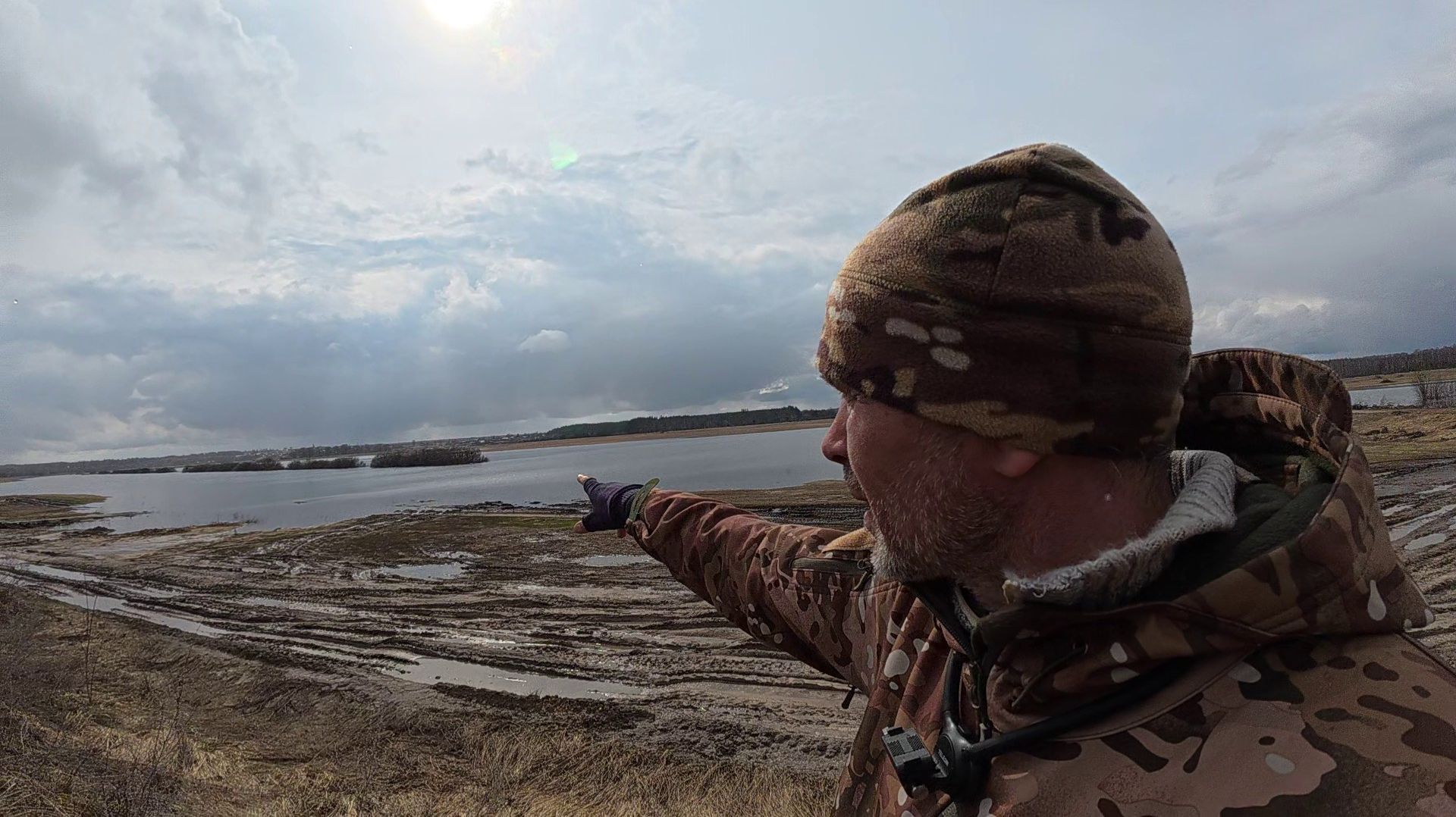 Рыбалка на Оке 11 АПРЕЛЯ! Рыбалка на ПОПЛАВОК! КАРАСЬ уже БЕРЕТ!