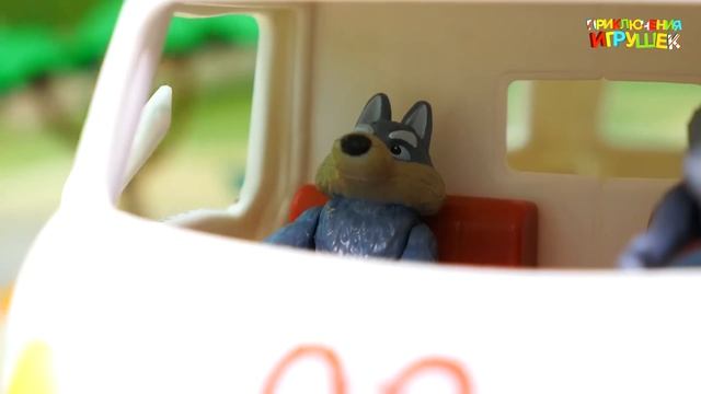 Щенячий патруль проходит опасные препятствия. Маршал попадает в плен.  Мультики про машинки