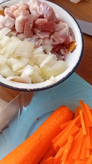 Плов решила приготовить