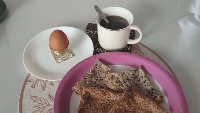 Прогулка до Вайлдберриз и магазина. Гладиолусы. Дневник за 12 апреля