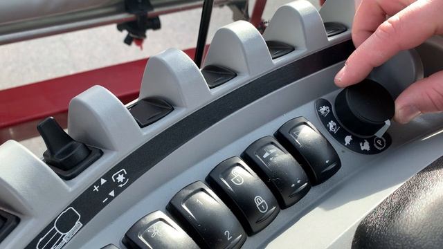 Hardi Alpha evo III 4200 Twin Force - Кабина/ органы управления штангой