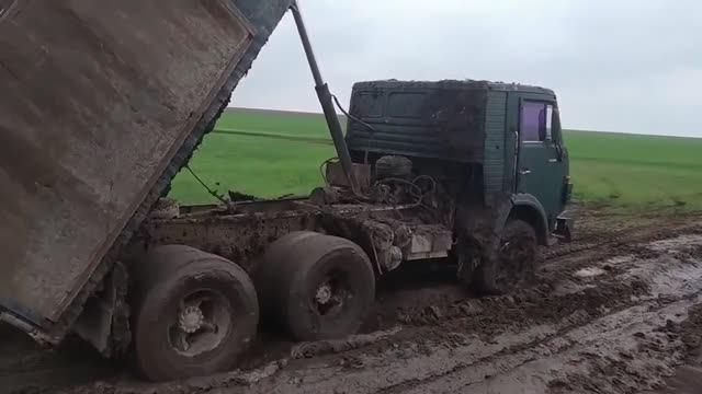 Камазы против бездорожья