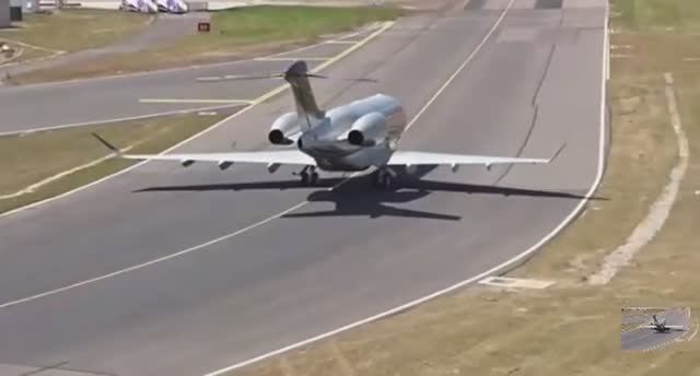 ..... Почему мы не чувствуем Скорость самолёта.....