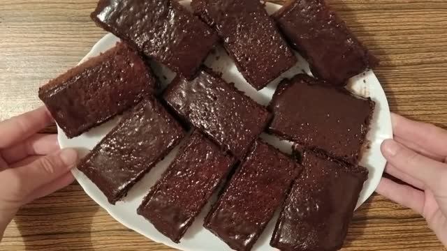 Проще рецепта не найти! Нежнейшие шоколадные пирожные