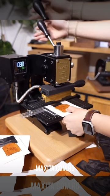 Пресс для горячего тиснения MAXITA EC-27. 
Ссылка в описании.