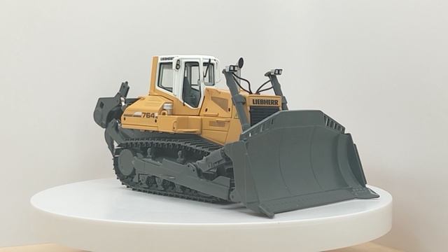 Гусеничный бульдозер Liebherr PR764 1:50 "NZG"