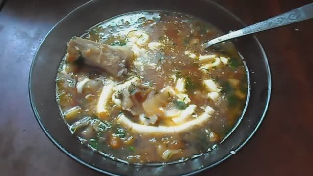 Как приготовить борщ из квашеной капусты со свининой