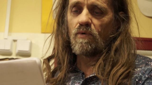 Художник В. Землин готовится к своему 55-летнему юбилею в ДХГ. 2018 год.