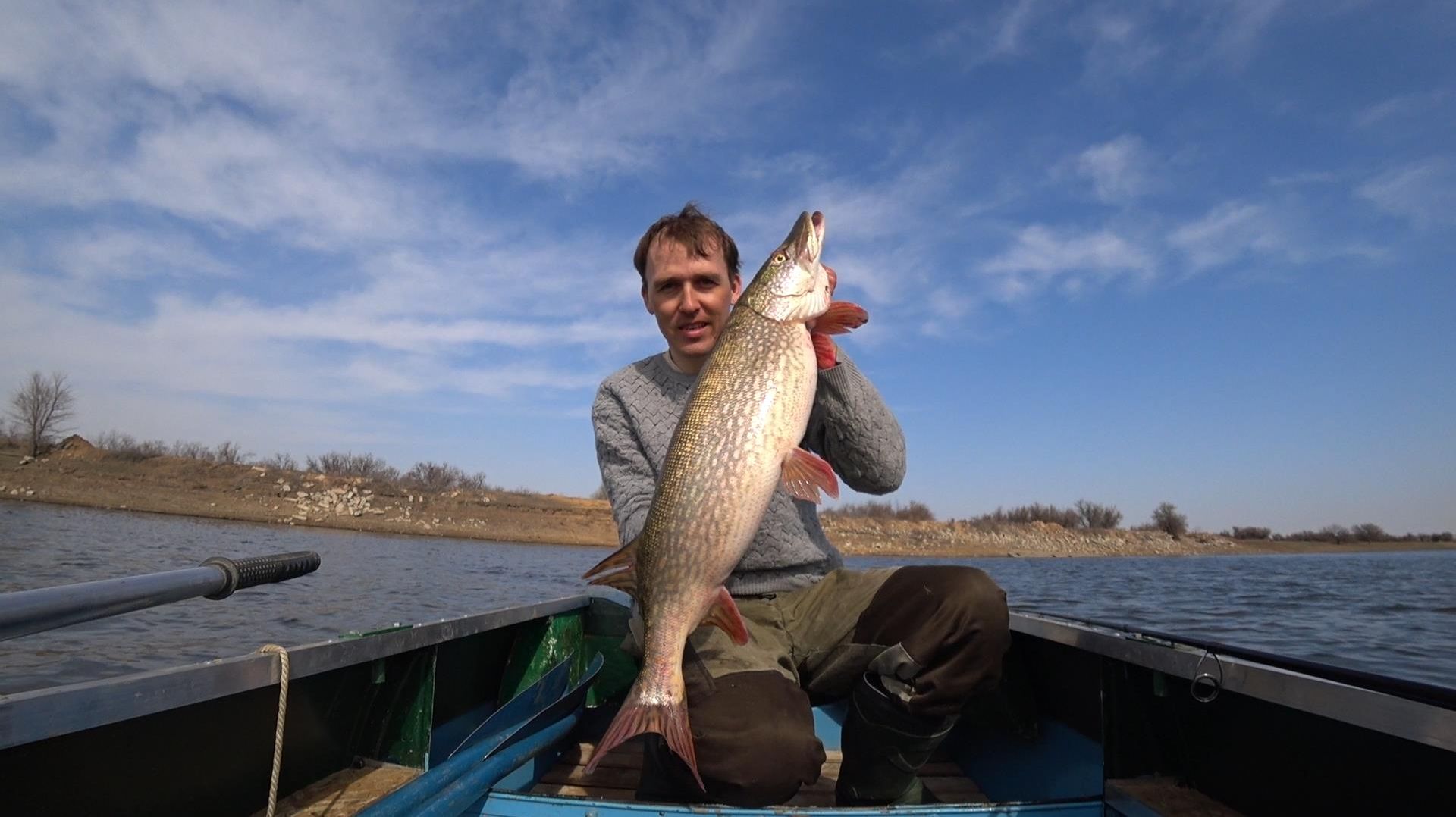 СДЕЛАЛ ПРИМАНКУ СУДАК И ЩУКА ОЗВЕРЕЛИ. Рыбалка на судака и щуку. Джиг. Осенняя рыбалка в Астрахани!