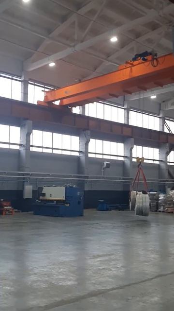 Завод «Роскран» сдал мостовой кран 10т / 16,5м под задачи цеха 🏗️ Видеоотчёт