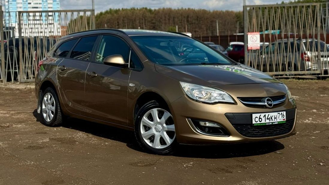 Opel Astra J Рестайлинг, 2013