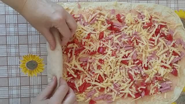 Проще некуда! Пицца всего за 15 минут! Сочная начинка на тонком лаваше