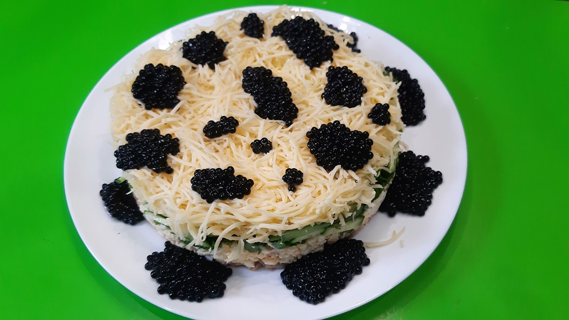 Салат "Круэлла". Изысканный и вкусный. Новый рецепт.