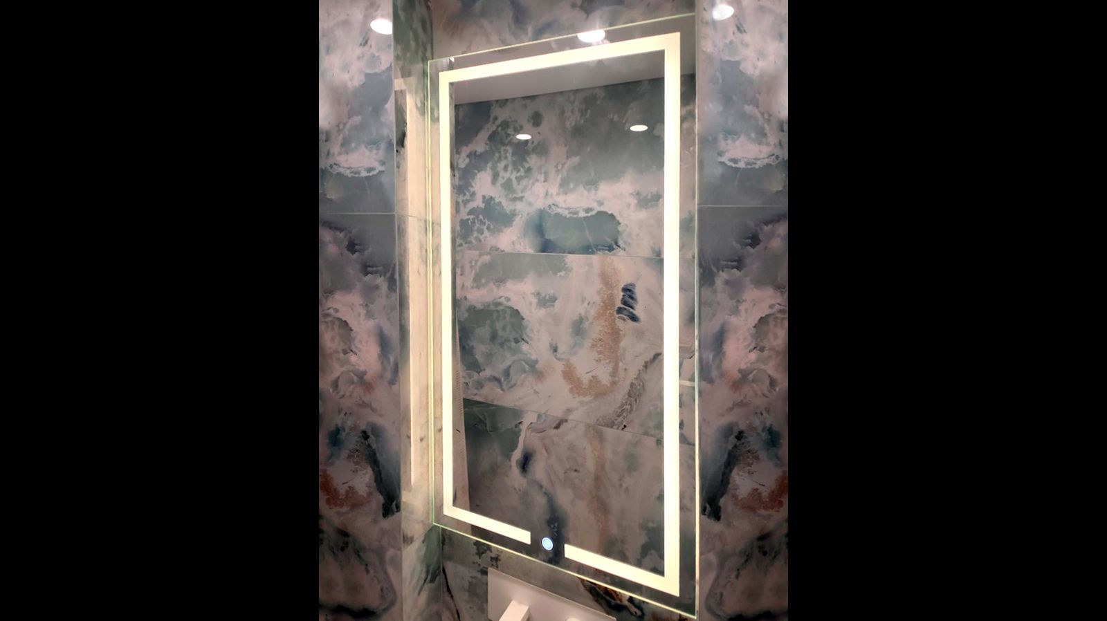 Зеркало с подсветкой