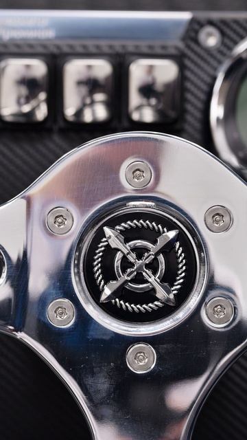 Штурвал производства компании Росомаха для катеров