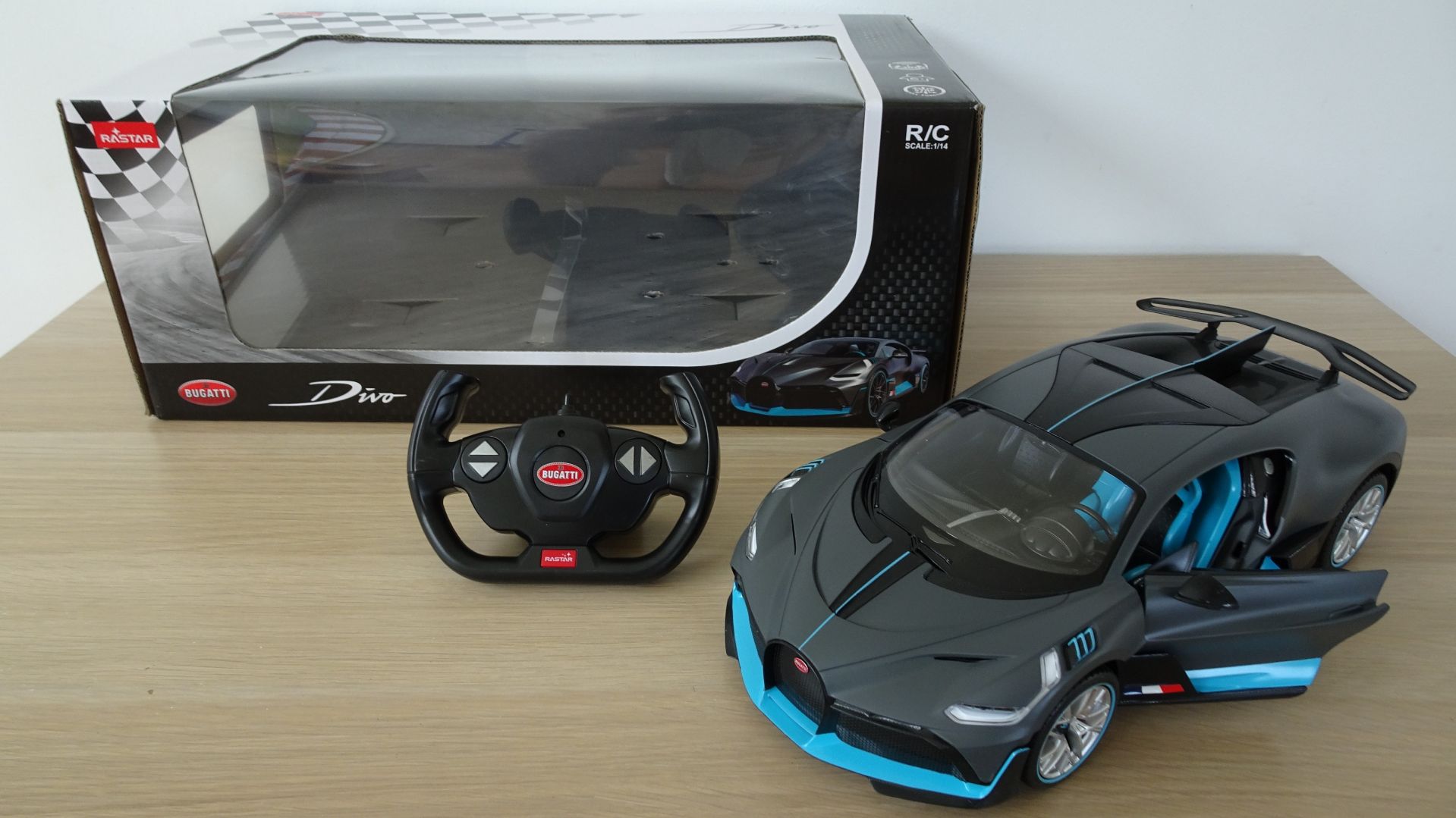 Rastar Bugatti Divo 1:14 Scale RC Car