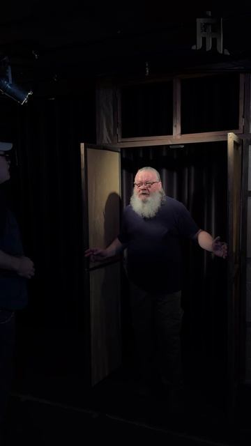 Подготовка к спектаклю Горе от ума