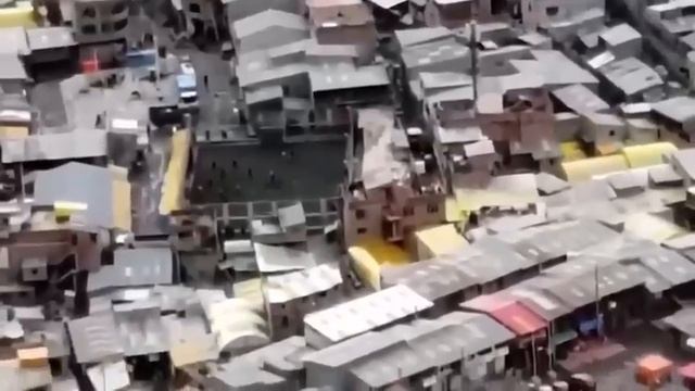 В Это Невозможно Поверить, но в Этом Доме Живут Люди