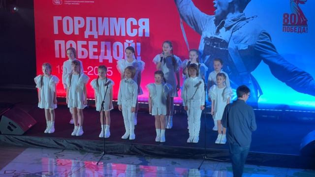 Прекрасное далеко на 9 мая / Детский хор п/у Владимира Яцкевича  / Заказать хор на мероприятие