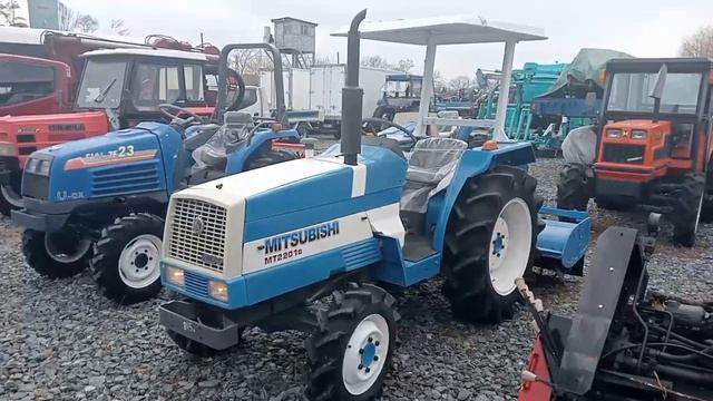 Японский трактор Mitsubishi MM2201D 22лс