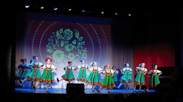 Танец "Веселинка" - Учащиеся Детской школы искусств