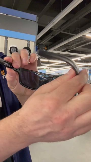 Как защитить глаза? Солнцезащитные очки Uvex Sportstyle 706