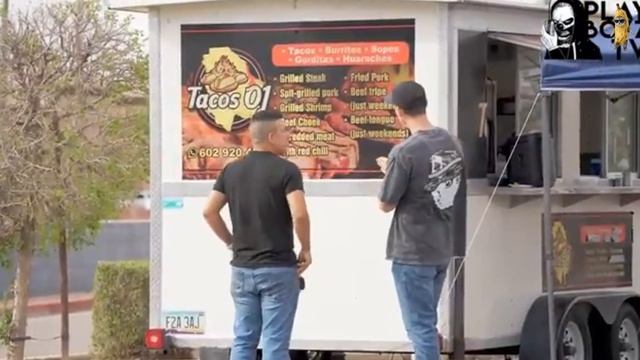 ПОКУПАЮ ЖРАТВУ У УЛИЧНЫХ ТОРГОВЦЕВ В ТЫСЯЧУ РАЗ ДОРОЖЕ ИХ ЦЕНЫ