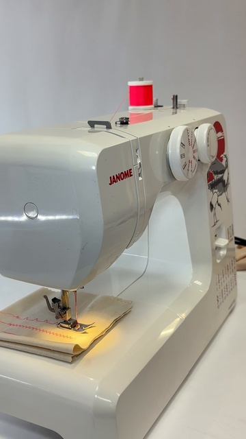 Электромеханическая швейная машина Janome 2252