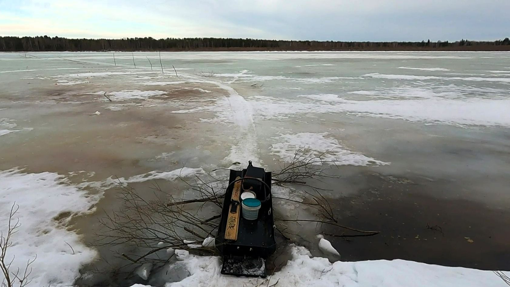 Весенняя рыбалка на Печоре \ Удочки и подлёдные продольники