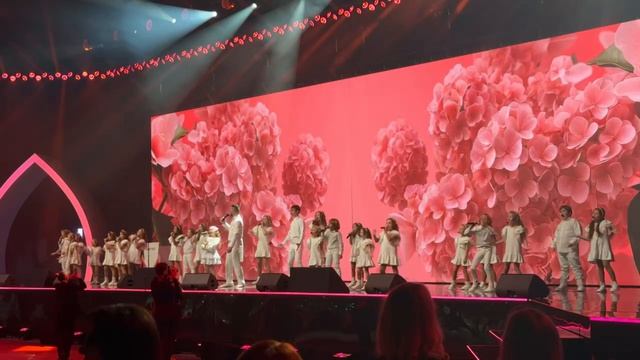 "Ангел Хранитель" - Детский хор п/у Владимира Яцкевича  / Заказать хор на мероприятие