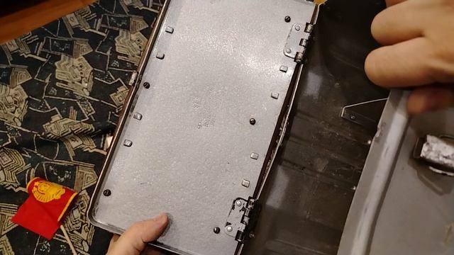 ИНТЕРЕСНЫЙ ЗИМНИЙ ЯЩИК ДЛЯ РЫБАЛКИ ИЗ СССР.СОВЕТСКИЙ ЯЩИК ДЛЯ ЗИМНЕЙ РЫБАЛКИ С ЛЫЖАМИ.