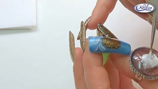 Дизайн ногтей "Ажур с золотом"