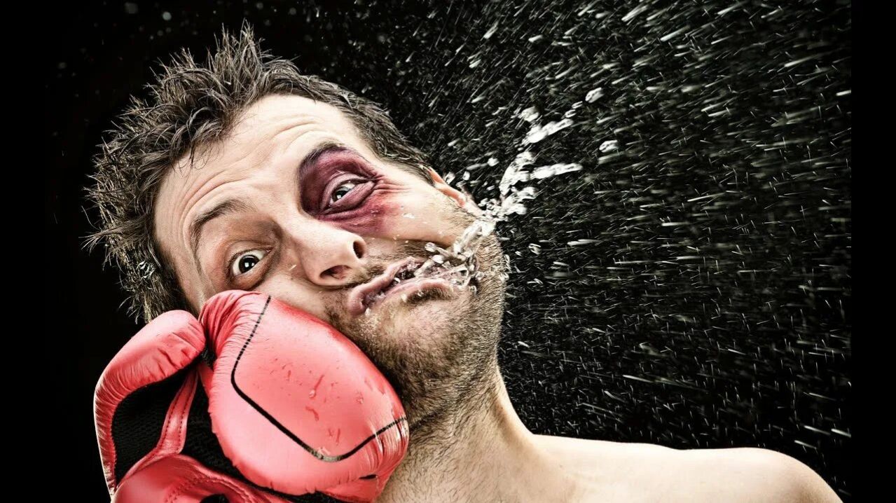 Сейчас ударю табуреткой по лицу)