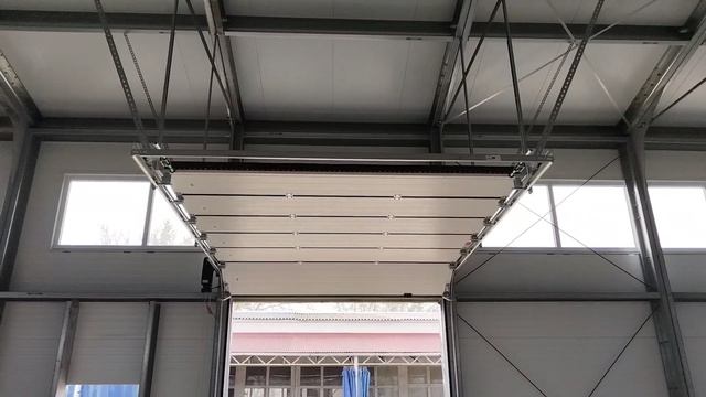 Автоматические секционные ворота Алютех