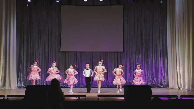 Полька. руководитель Зацепилина О.В. детская танцевальная группа "Горизонт", г. Приморско-Ахтарск.