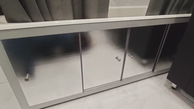 Раздвижной экран под ванну Circle Silver на заказ с четырьмя дверьми