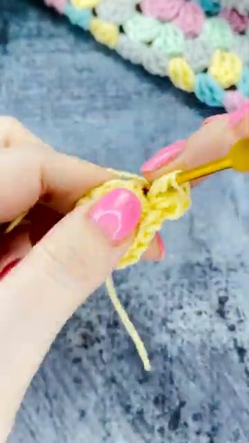 Связать за пару минут милые брелочки вязаниекрючком вязание крючок урокивязаниякрючком [get.gt]