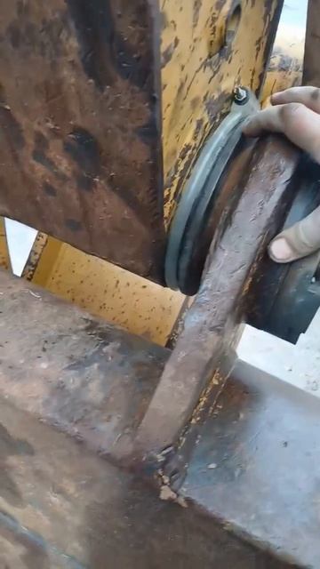 CAT 330 ремонт сочленения ковша: замена пальца и втулок + ревизия гидроцилиндра