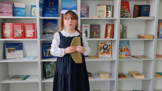 Стихотворение С. Кадашникова «Ветер войны», читает ученица 2 Б класса Ганина Ева